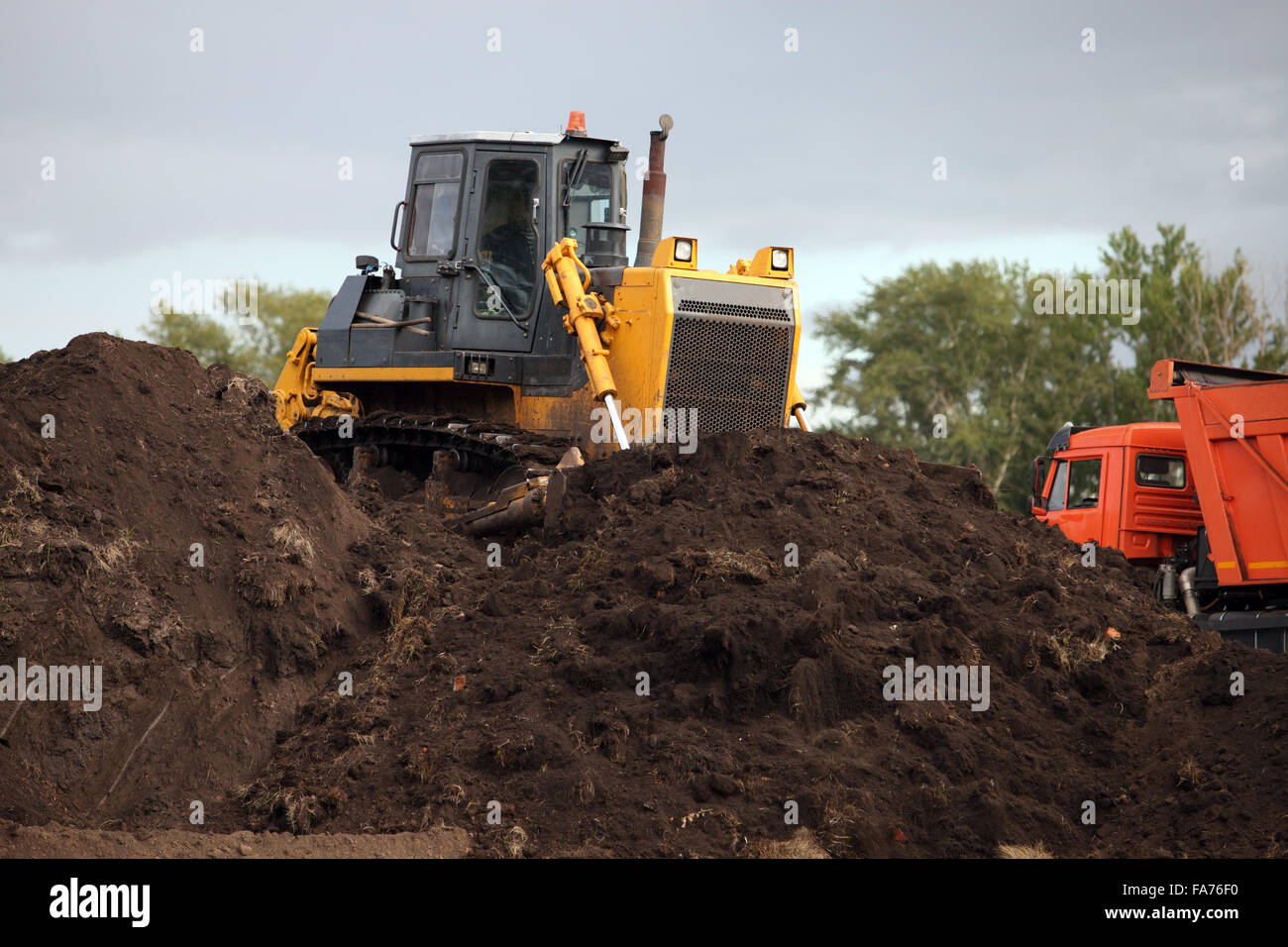 Bulldozer clearing Banque de photographies et d’images à haute ...