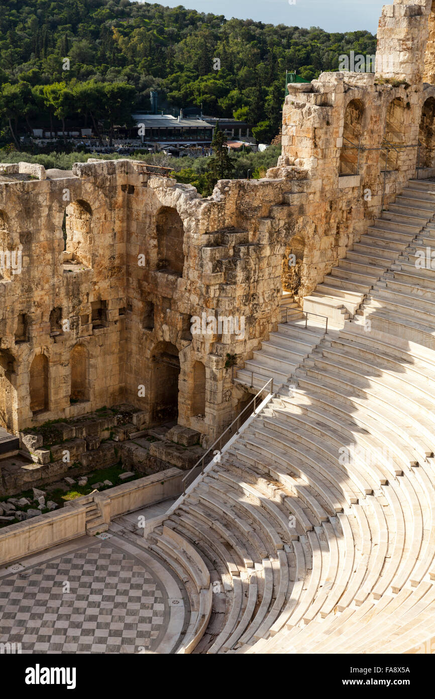L'Odéon d'Hérode Atticus, appelé aussi Herodeon, un ancien théâtre de ...