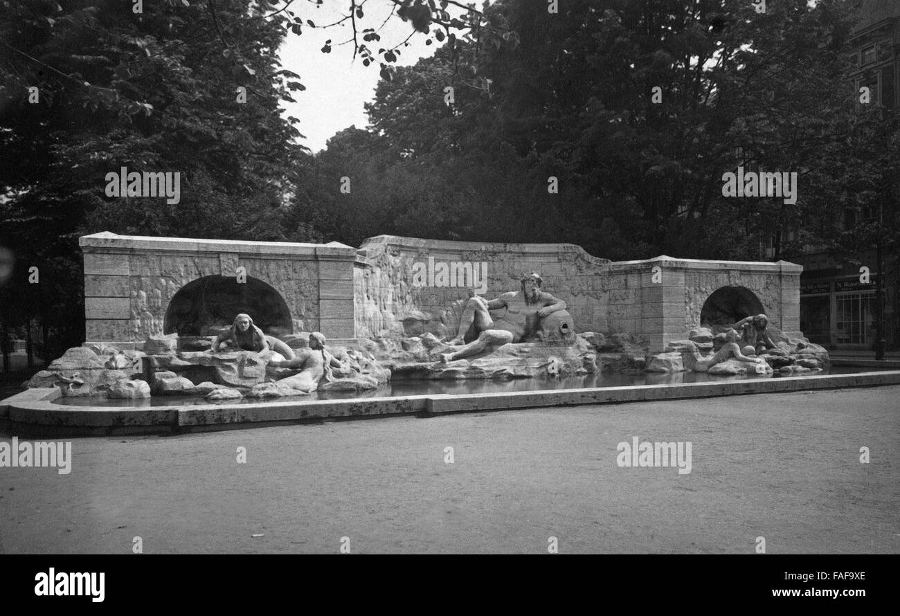 Der Vater Rhein auf dem Brunnen Anneau Kaiser Wilhelm à Köln ...
