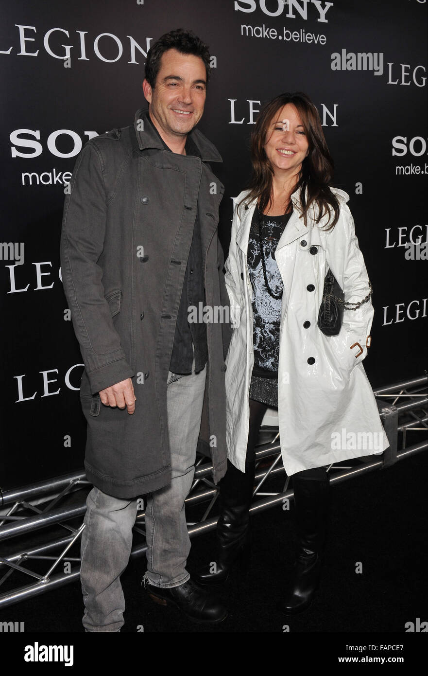 LOS ANGELES, CA - le 21 janvier 2010 : Jon Tenney lors de la première ...