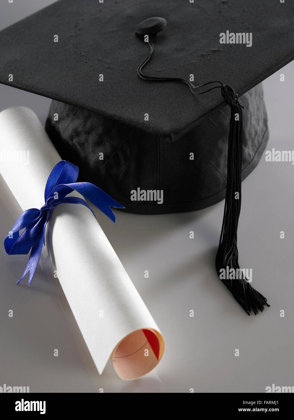 Graduation cap diploma Banque de photographies et d’images à haute ...
