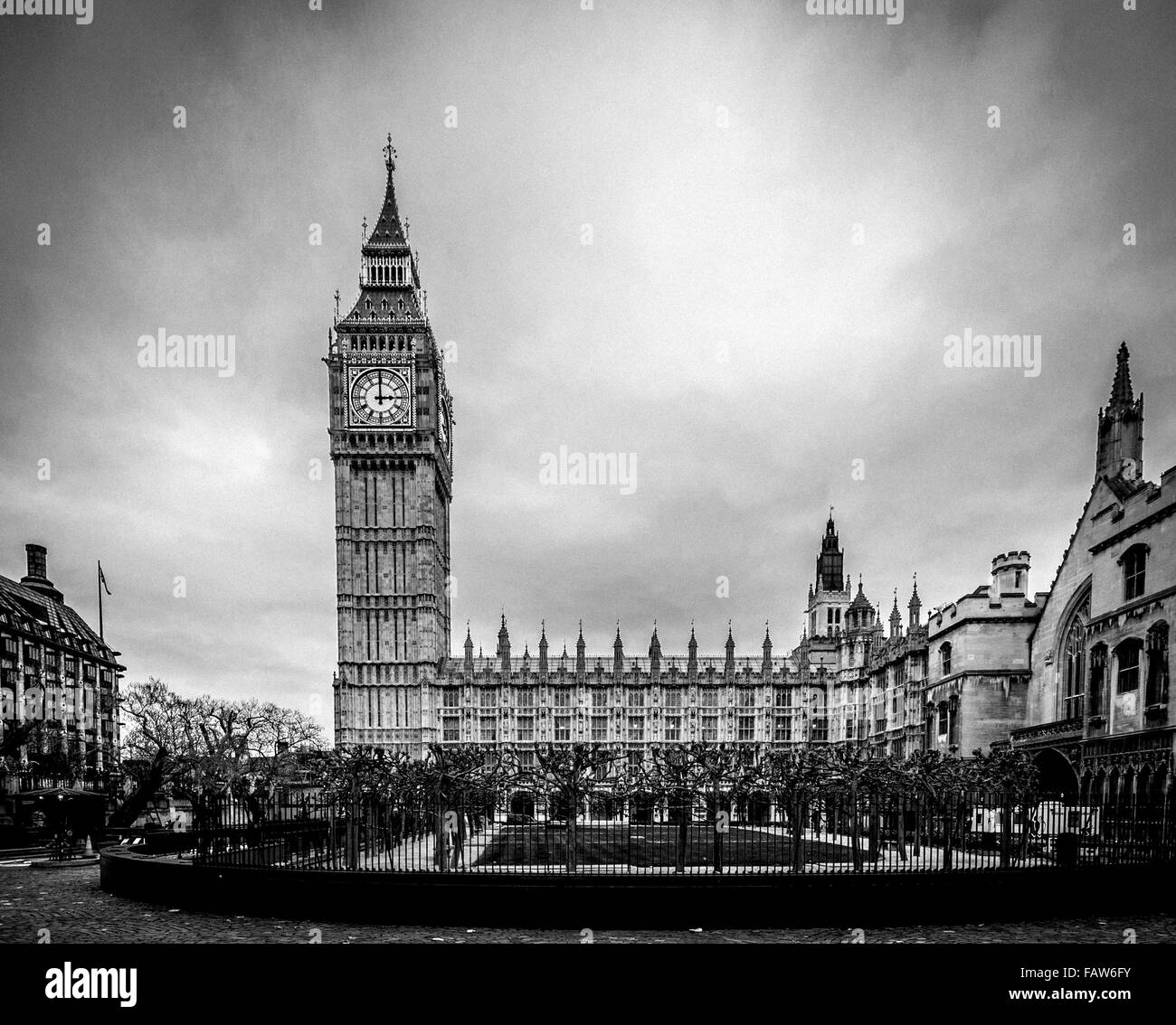 Palais de westminster et big ben londres Banque d'images noir et blanc ...