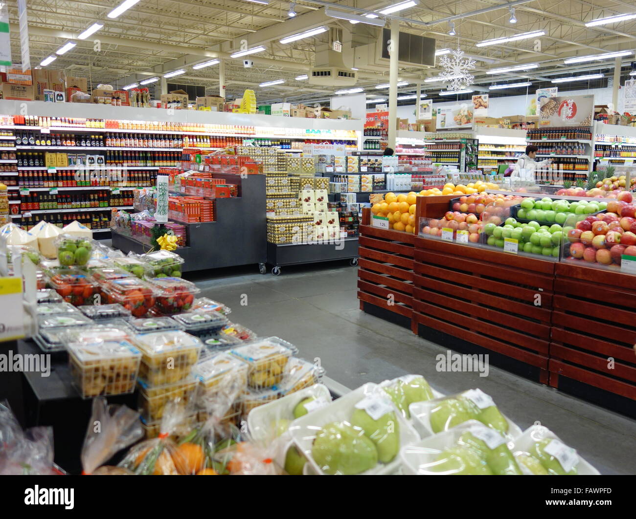 Supermarket aisle in toronto canada Banque de photographies et d’images ...