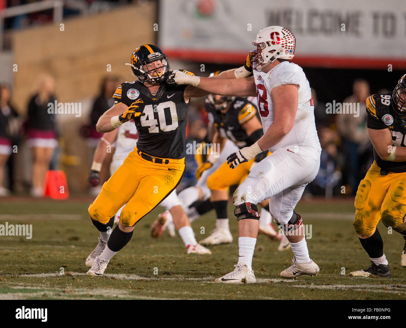 Le 1 er janvier 2016 Pasadena, CA...Iowa Hawkeyes défensive fin (40 ...