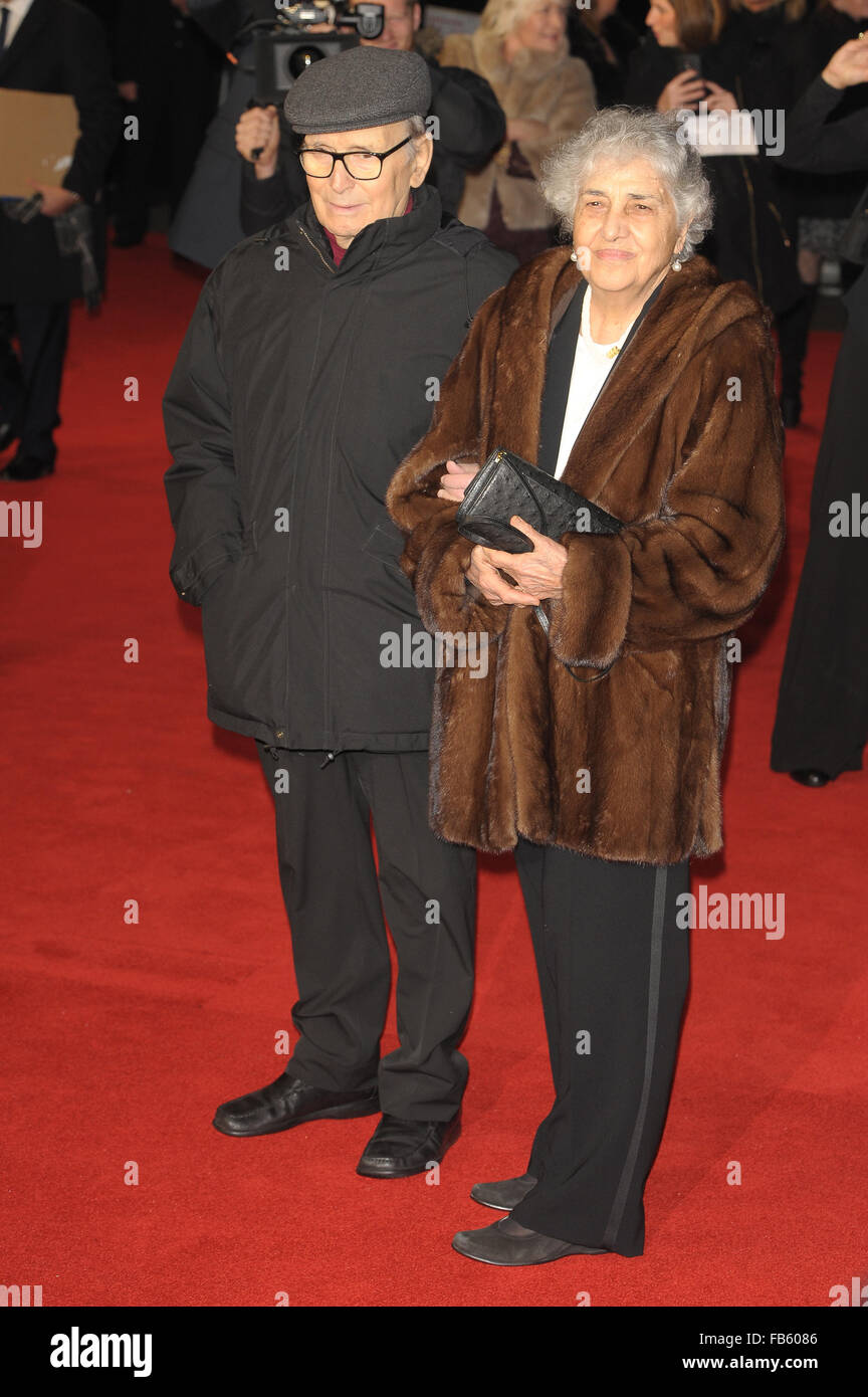 Ennio morricone and maria travia Banque de photographies et d’images à ...
