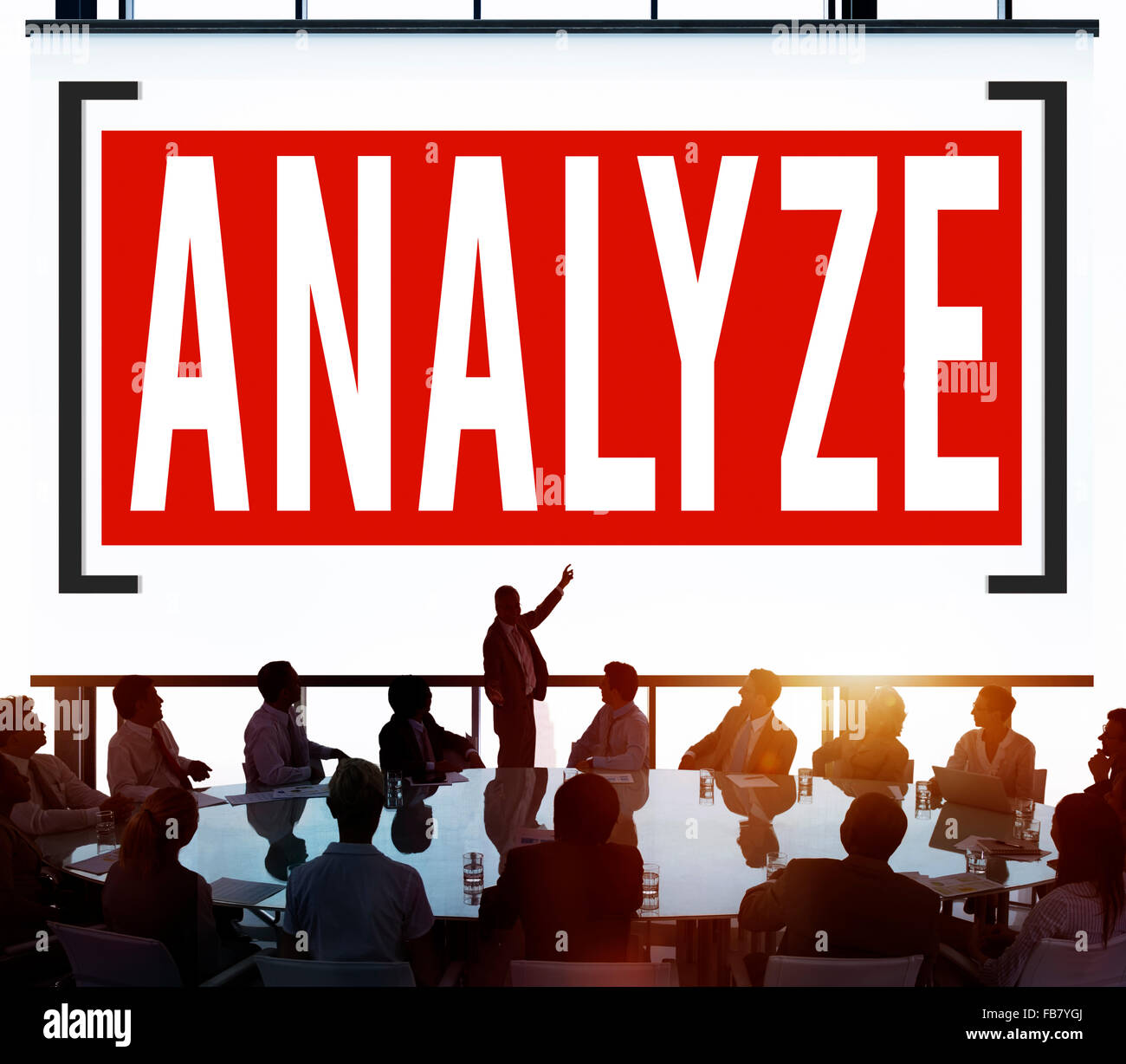 Analyser l'examen d'évaluation Concept Stratégie de planification Photo ...