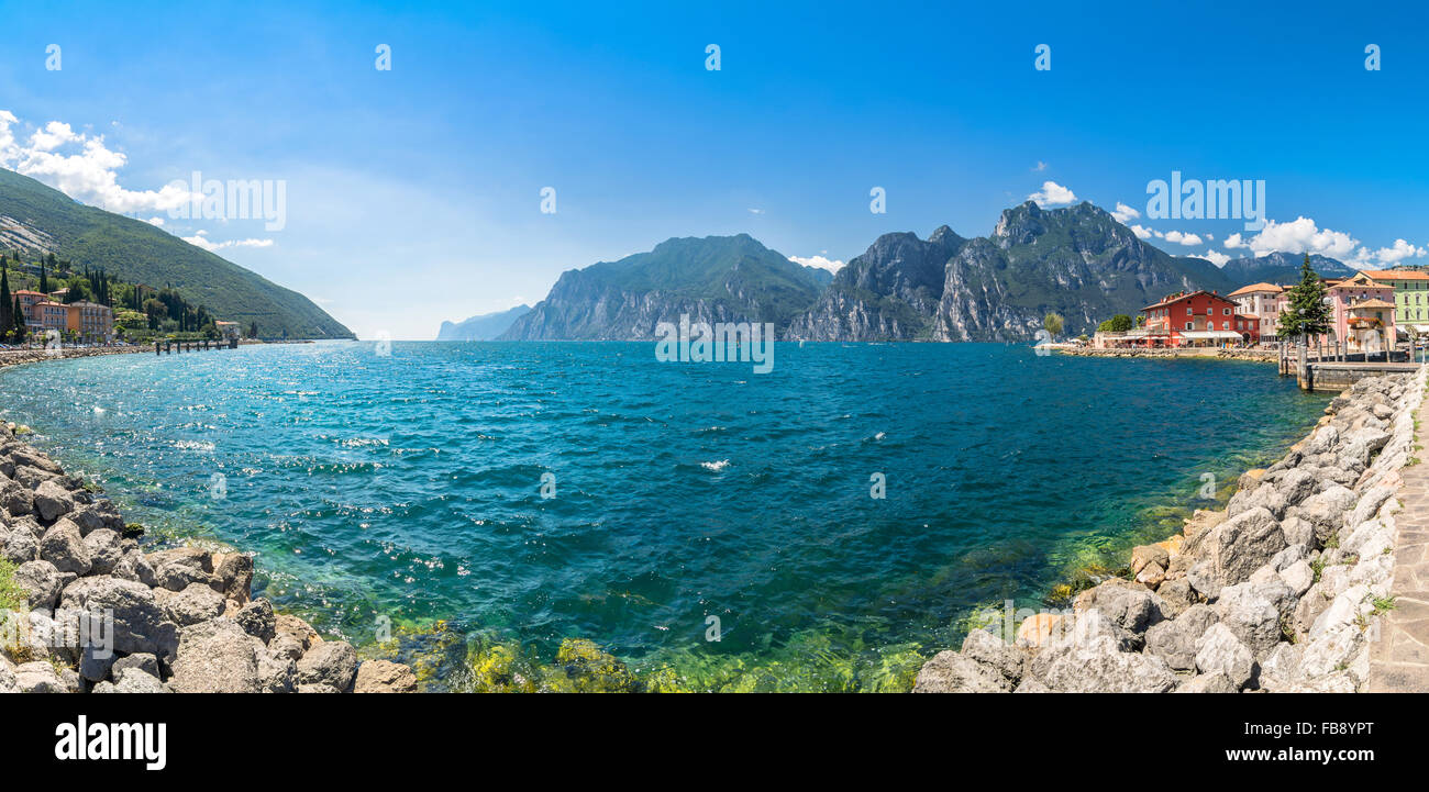 Torbole garda Banque de photographies et d’images à haute résolution ...