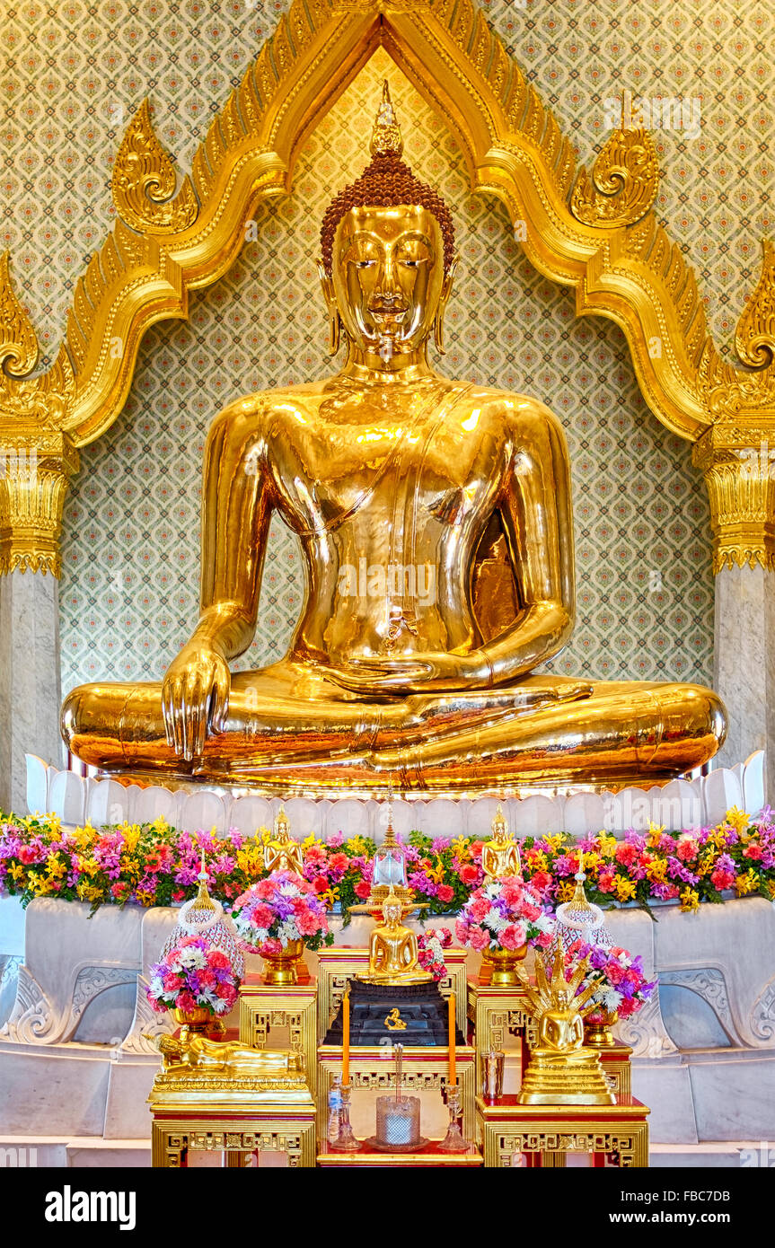 Le bouddha d'or de Wat Traimit, Bangkok, Thaïlande Photo Stock - Alamy
