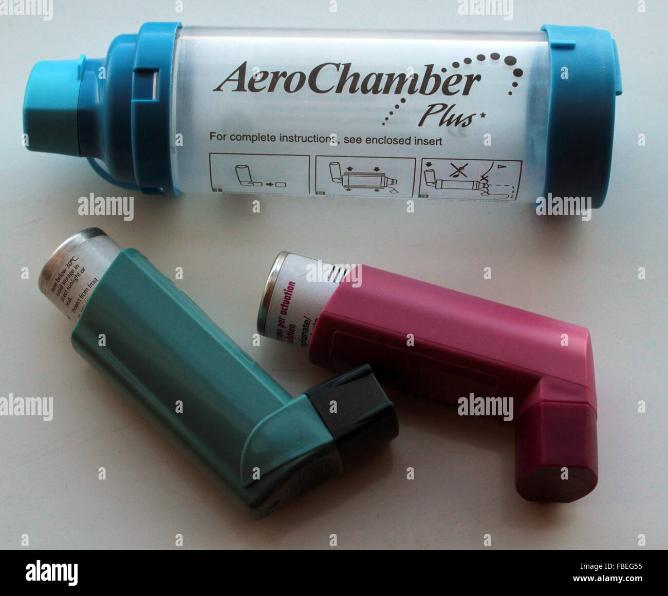 Asthma inhalers Banque de photographies et d’images à haute résolution ...