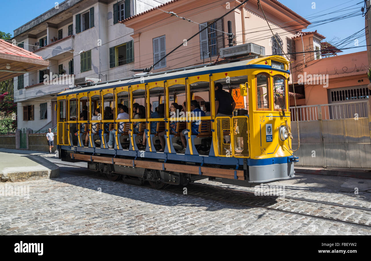Le tram de santa teresa Banque de photographies et d’images à haute ...