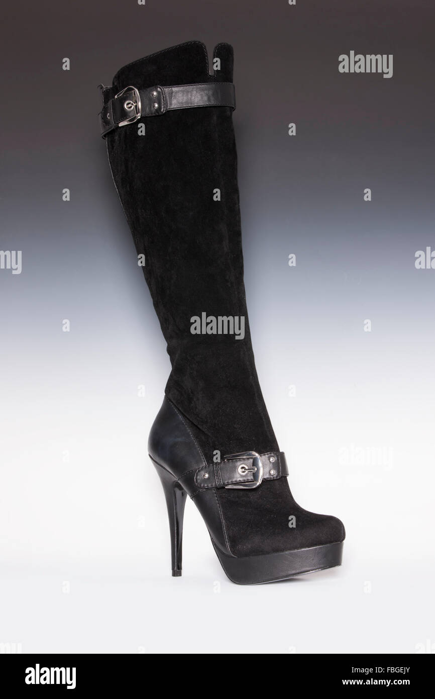Bottes stiletto noires femmes Banque de photographies et d’images à ...