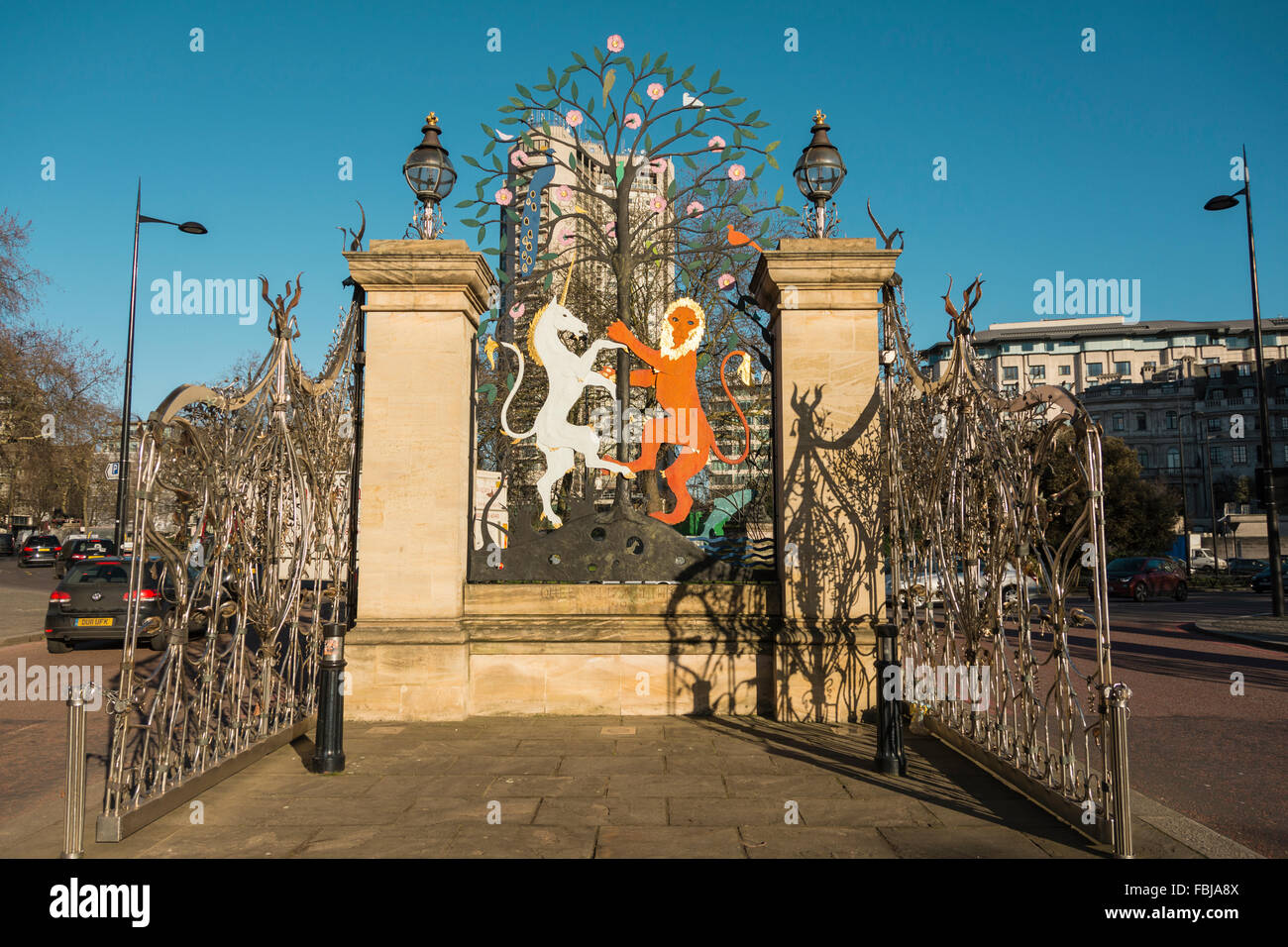 Queen elizabeth gate Banque de photographies et d’images à haute ...