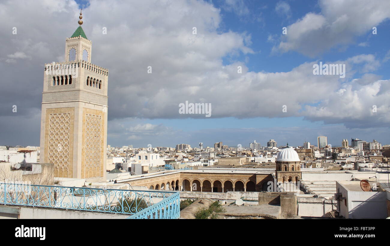 Zitouna mosque Banque de photographies et d’images à haute résolution ...