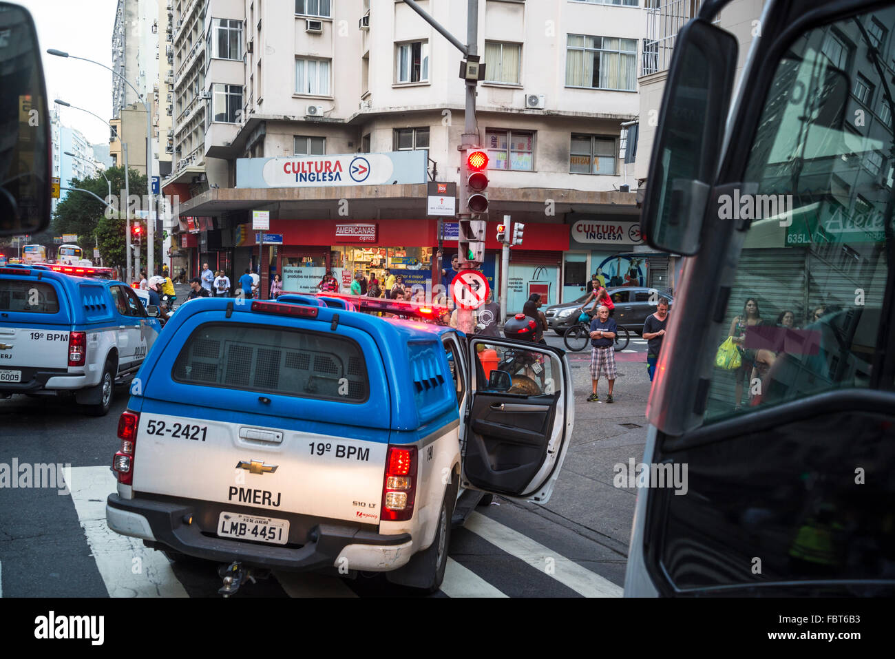 Rio de janeiro brazil police cars Banque de photographies et d’images à ...