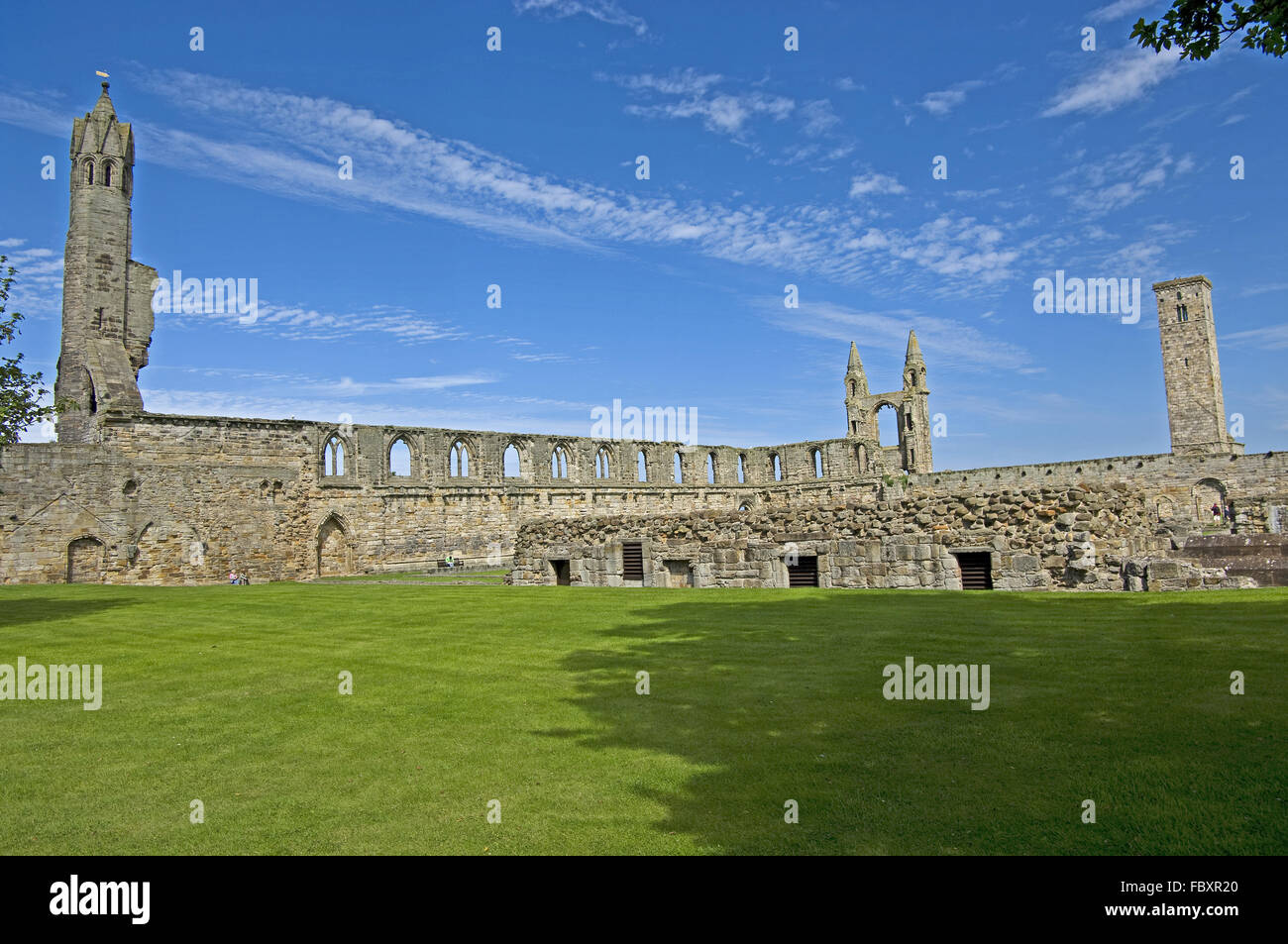 St andrews town centre Banque de photographies et d’images à haute ...