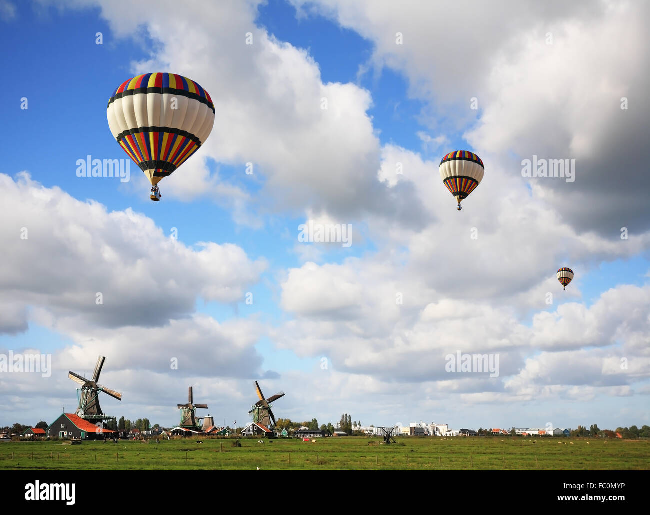Ballon rayé Banque de photographies et d’images à haute résolution - Alamy