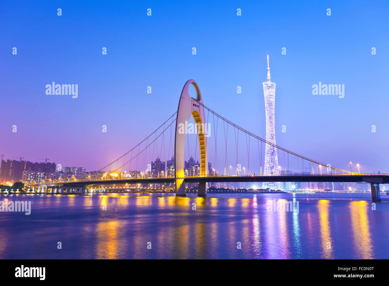 Tour de guangzhou en asie Banque de photographies et d’images à haute ...