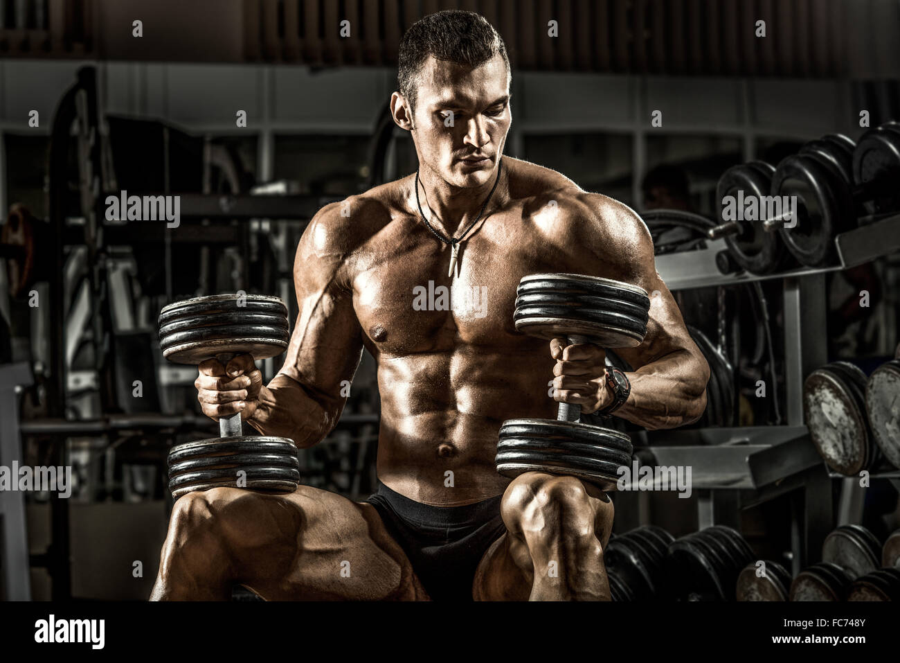 Exercices de musculation homme Banque de photographies et d’images à ...