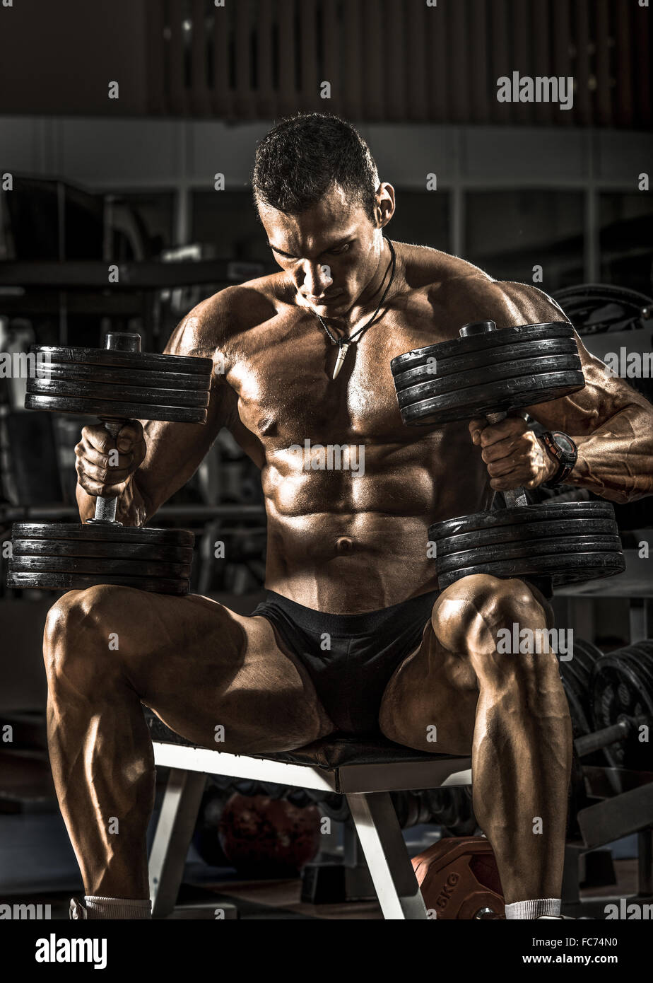 Exercices de musculation homme Banque de photographies et d’images à ...