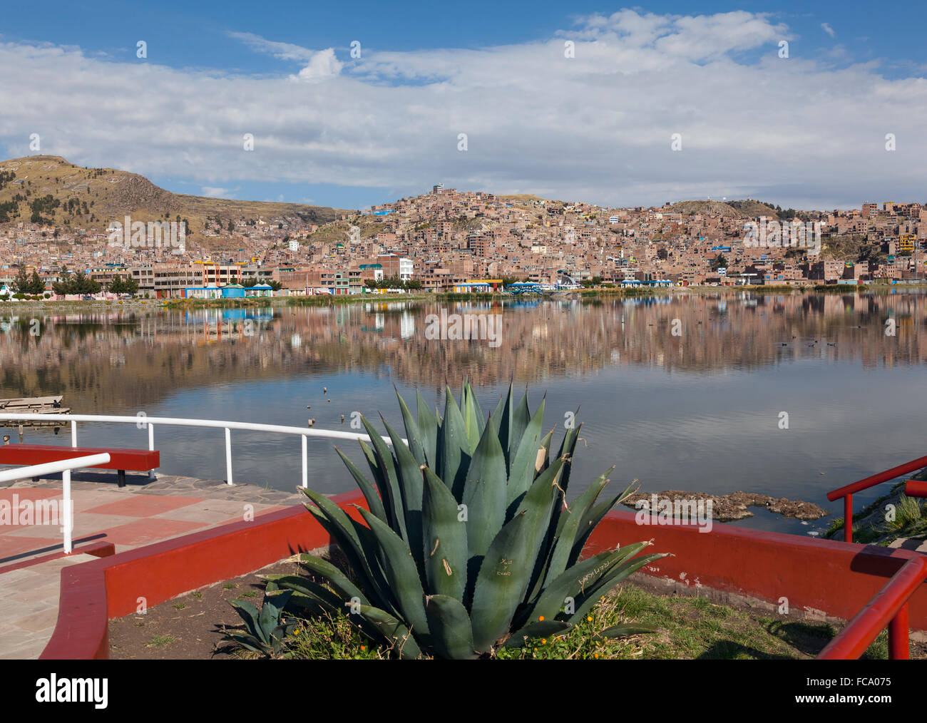 Lago titicaca puno Banque de photographies et d’images à haute ...