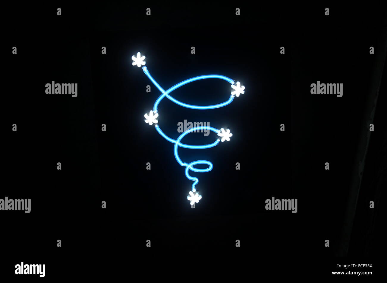 Neon licht Banque de photographies et d’images à haute résolution - Alamy