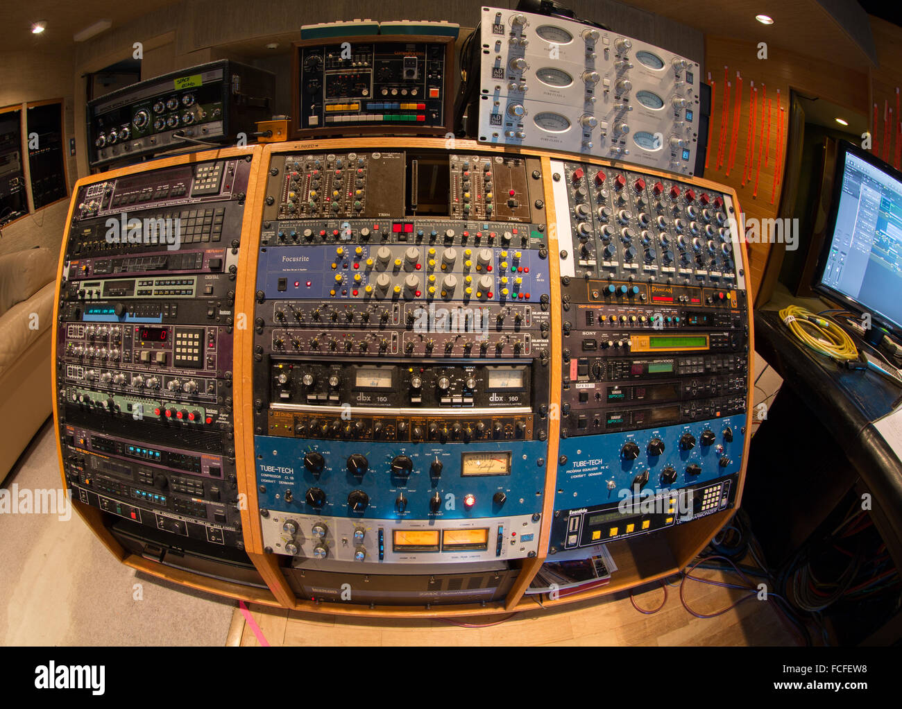 Music rack Banque de photographies et d’images à haute résolution - Alamy