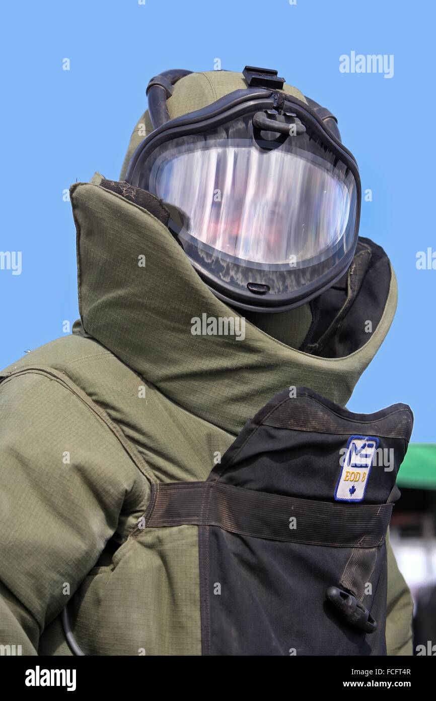 Bomb suit Banque de photographies et d’images à haute résolution - Alamy