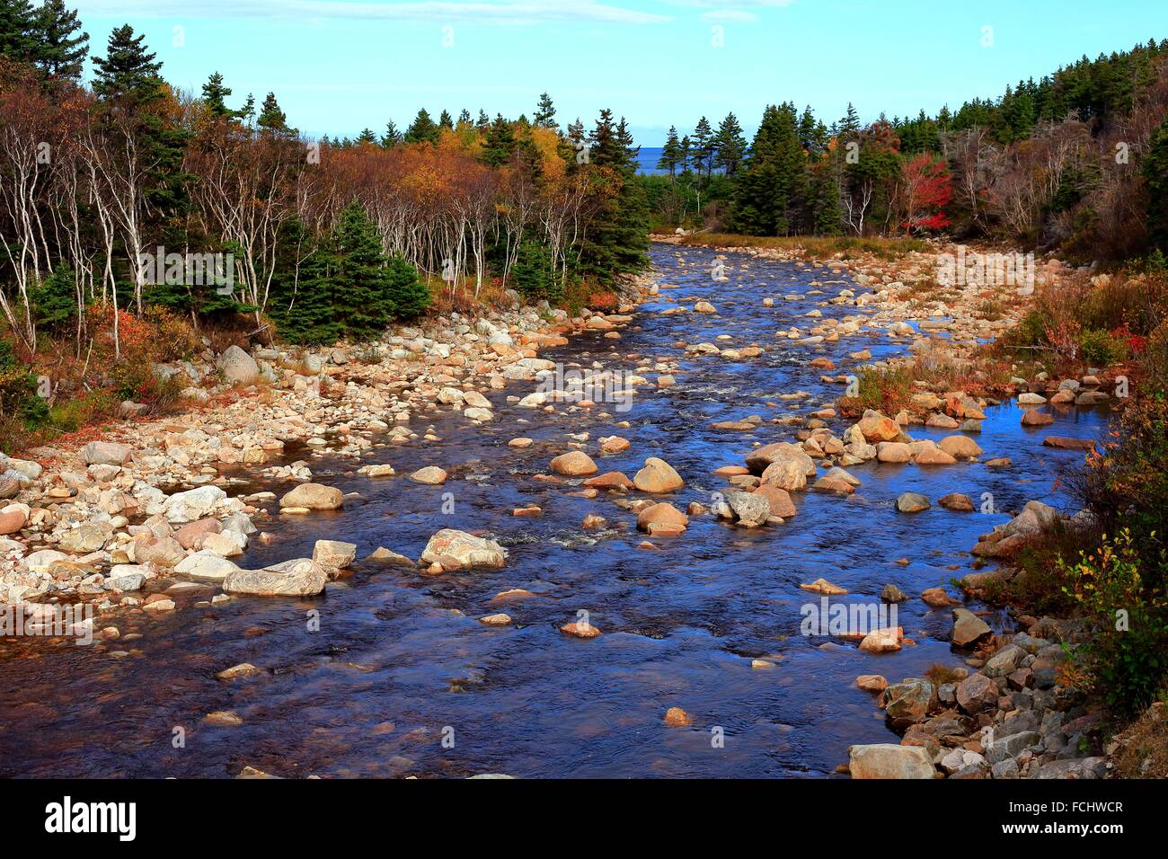 Mackenzie river trail Banque de photographies et d’images à haute ...