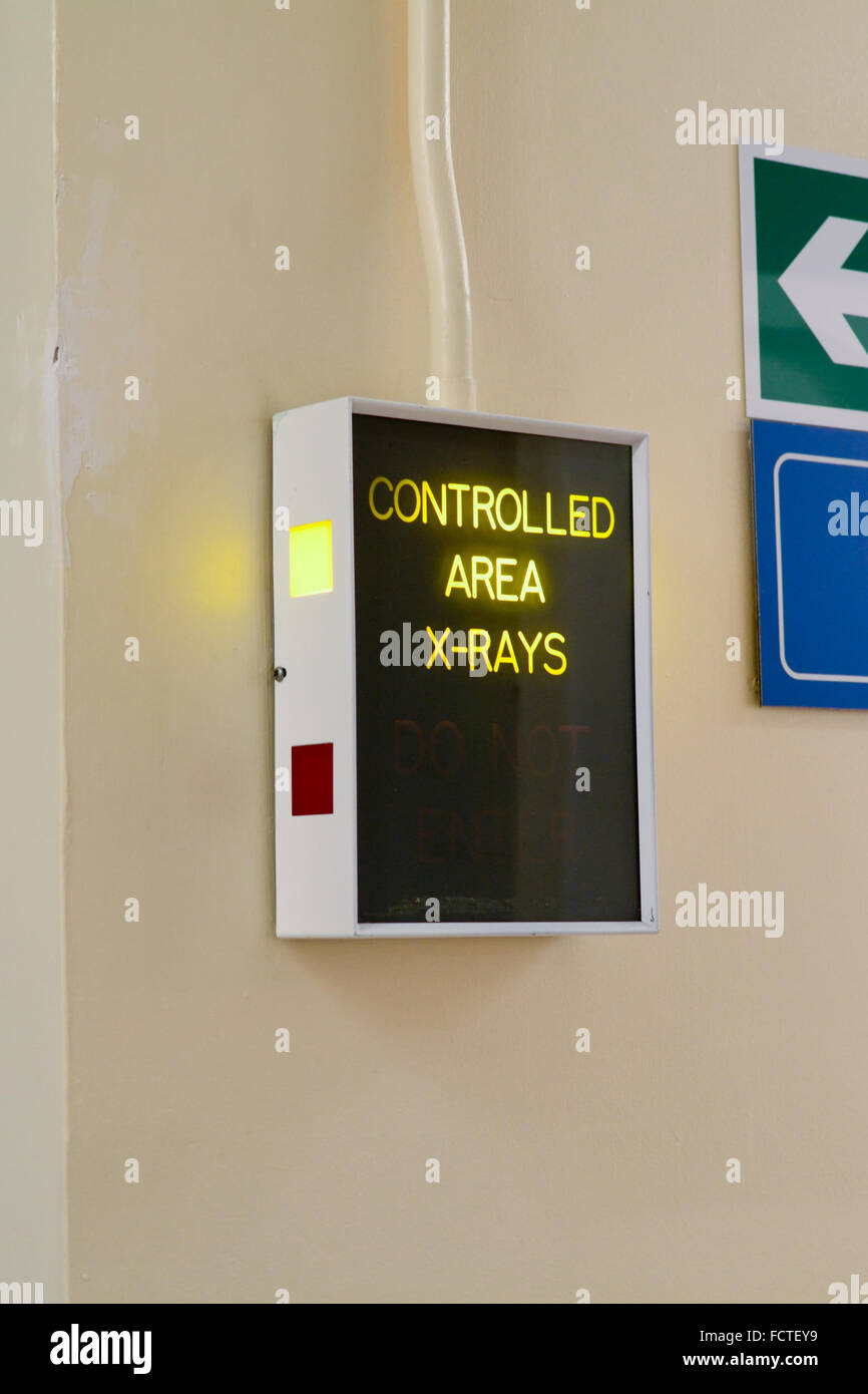 Zone contrôlée des rayons X à l'hôpital d'avertissement électronique ...