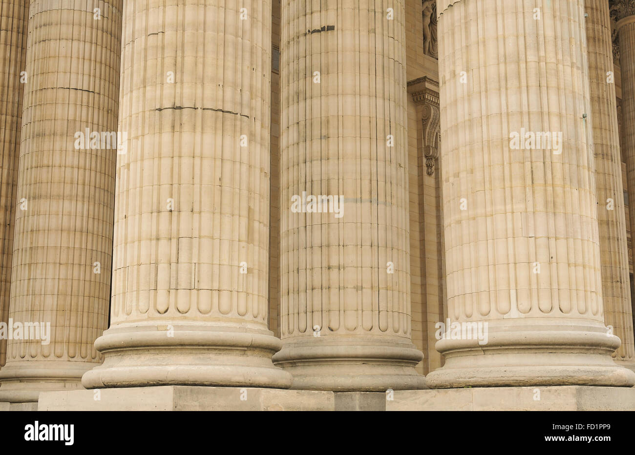 Détail architectural de colonnes à Paris, France Photo Stock - Alamy