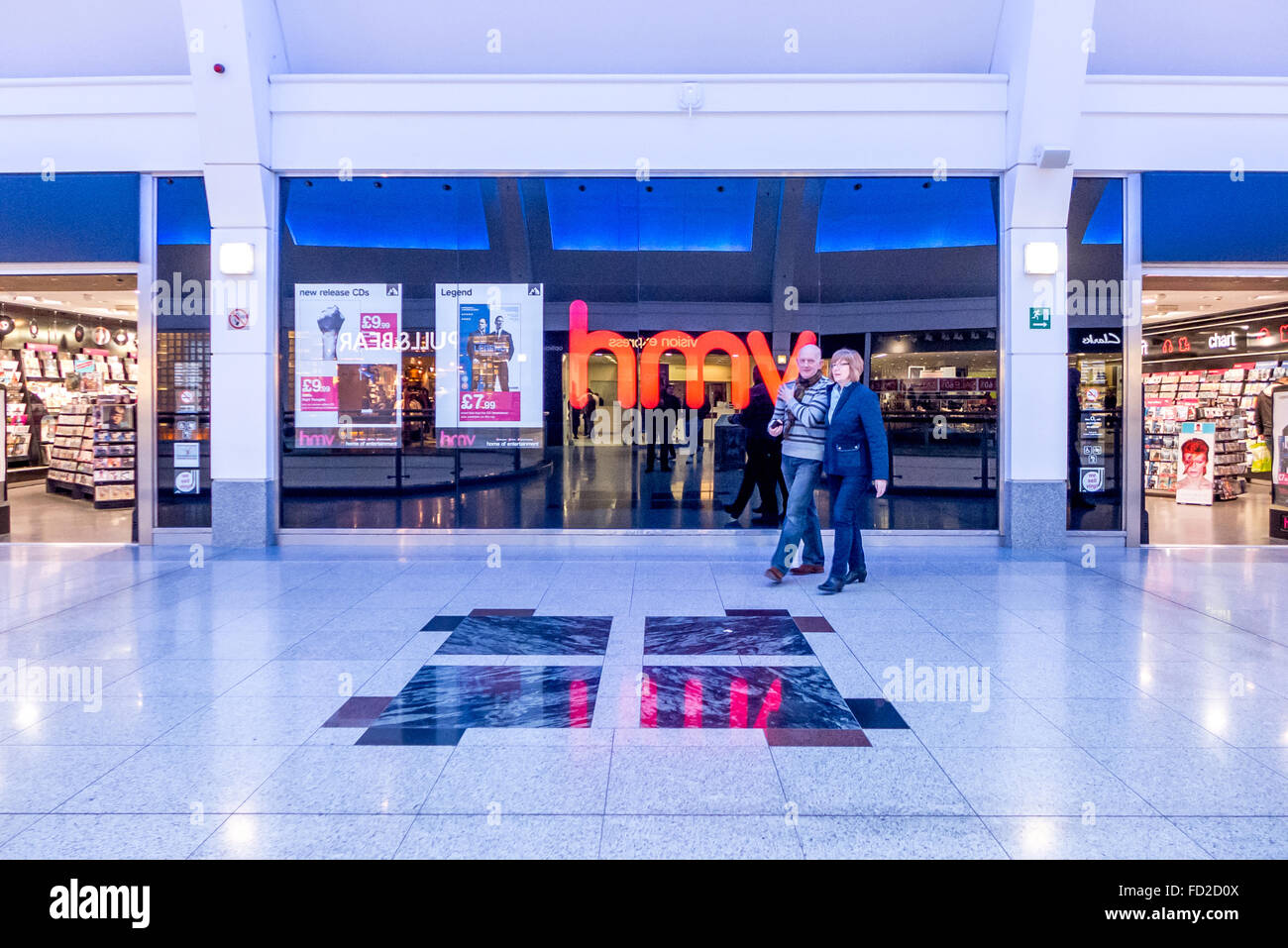 Faire du shopping en hmv Banque de photographies et d’images à haute ...