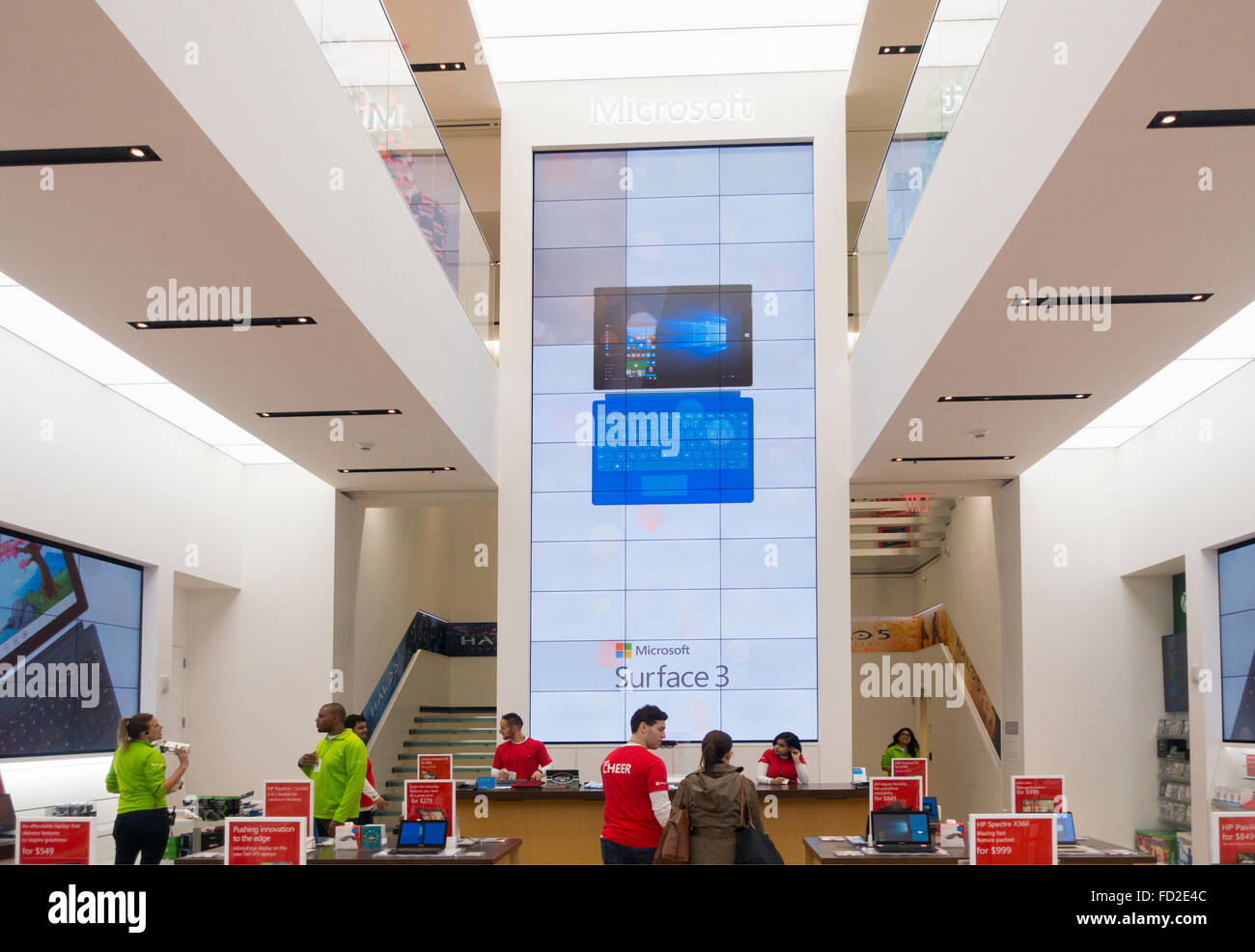 Microsoft Store New York City Photo Stock - Alamy
