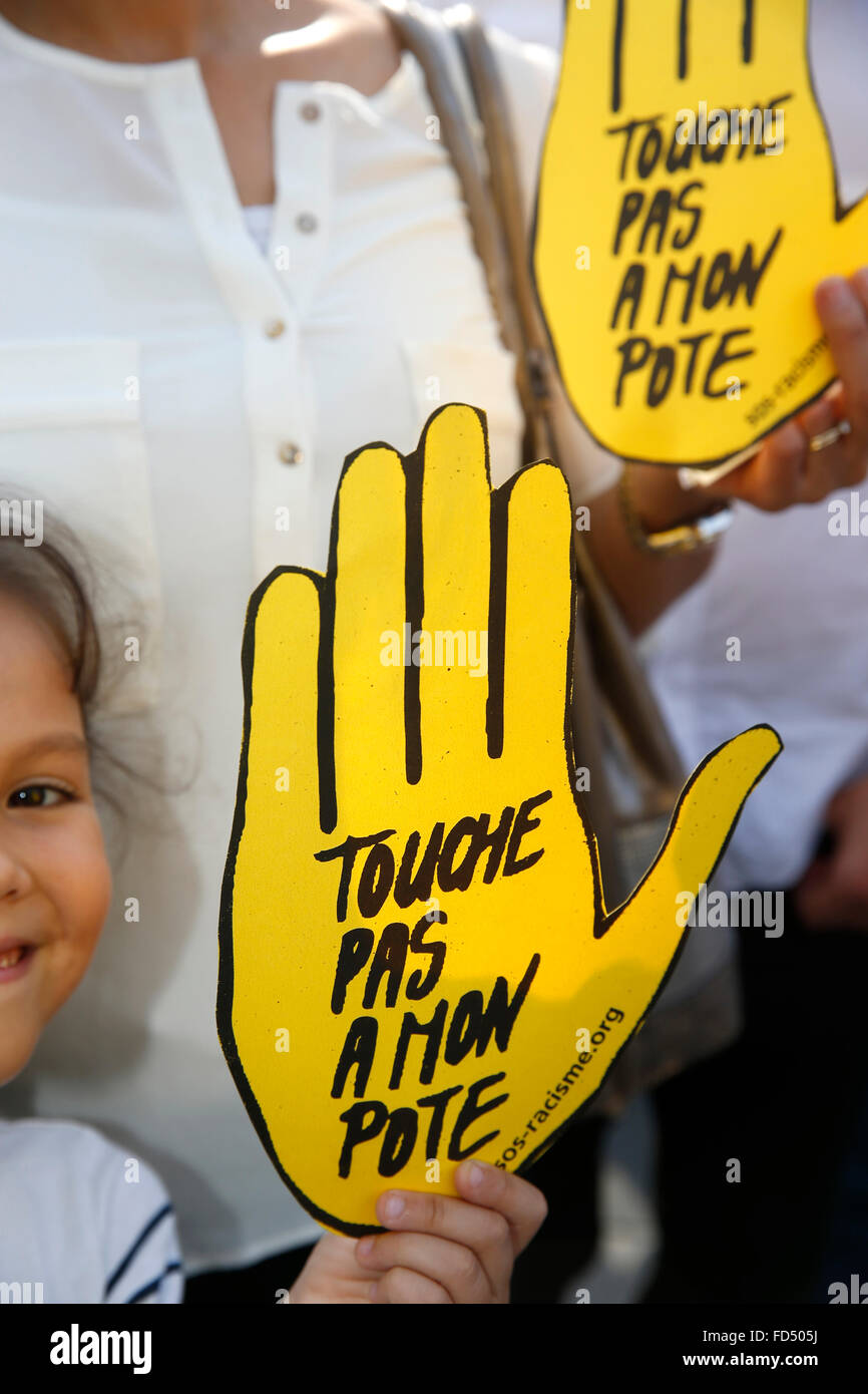 Sos racisme Banque de photographies et d’images à haute résolution - Alamy