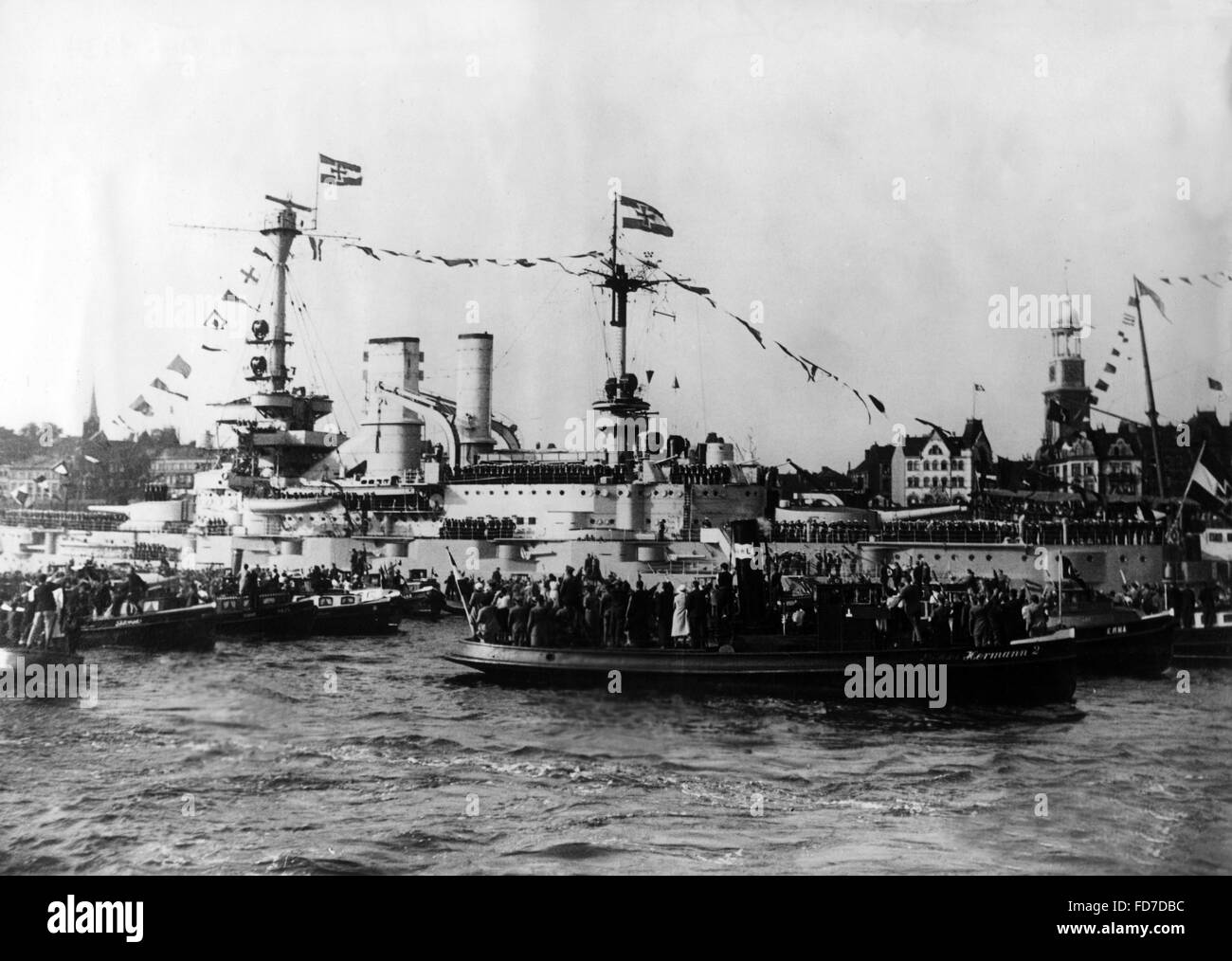 Visite du port de hambourg Banque d'images noir et blanc - Alamy