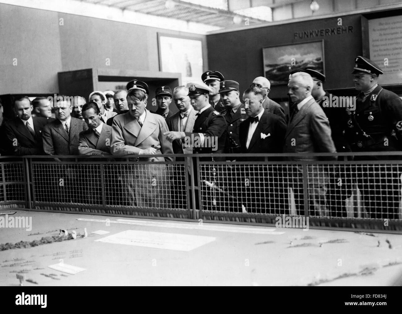 Adolf hitler a large Banque de photographies et d’images à haute ...