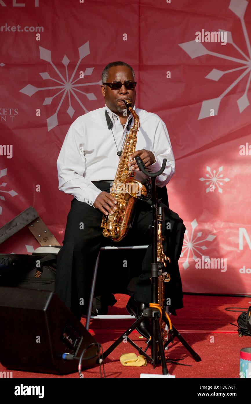 Sax player Banque de photographies et d’images à haute résolution - Alamy