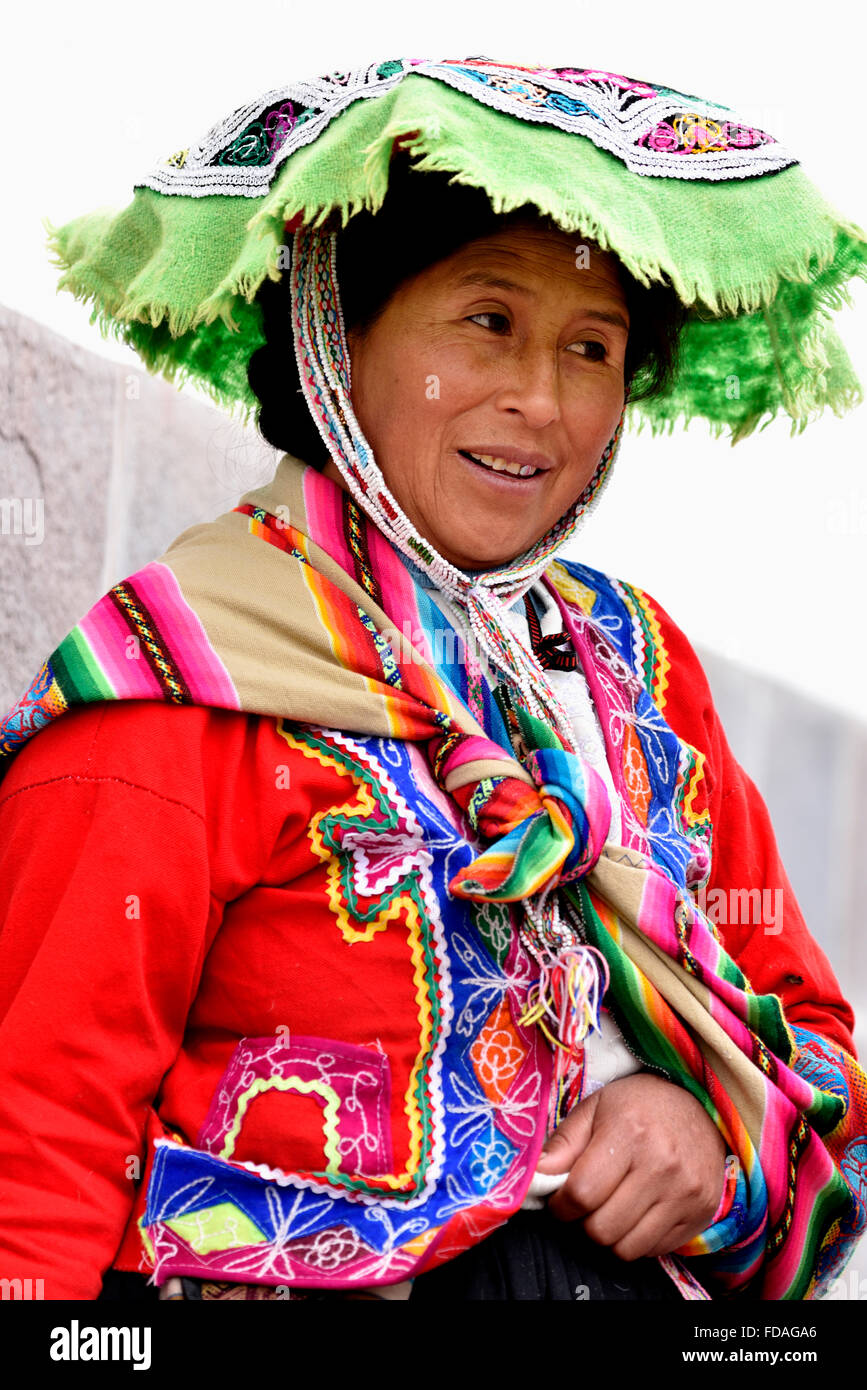 Traditional Costume Banque d'image et photos - Alamy