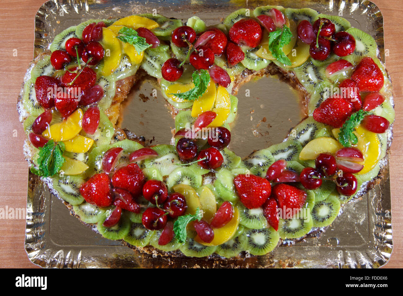 Gateau de fruits frais Banque de photographies et d’images à haute ...