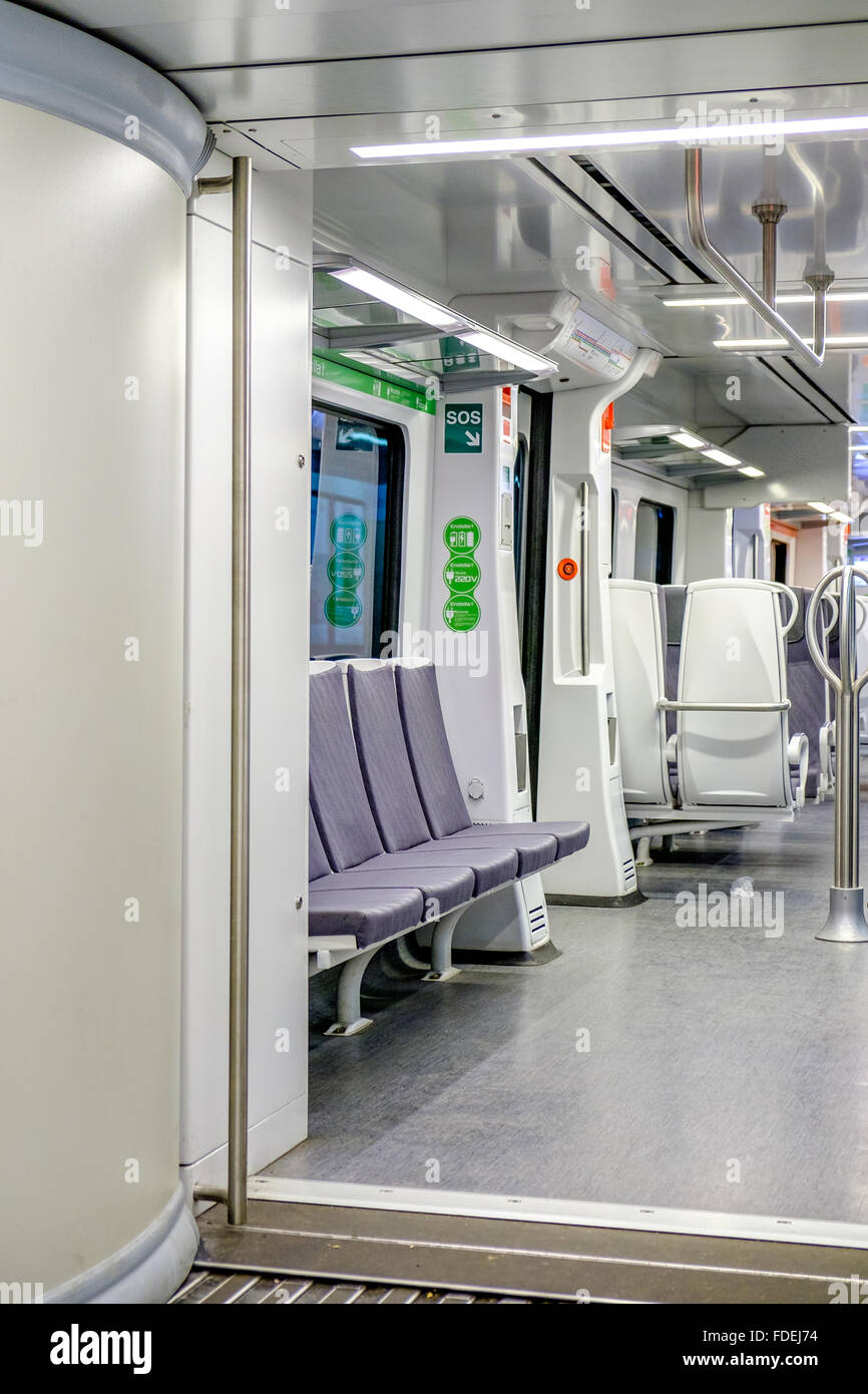 Intérieur du métro de Barcelone transport Photo Stock - Alamy