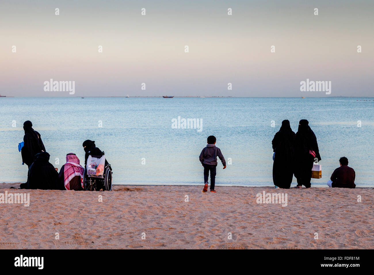 Burqas sur la plage Banque de photographies et d’images à haute ...