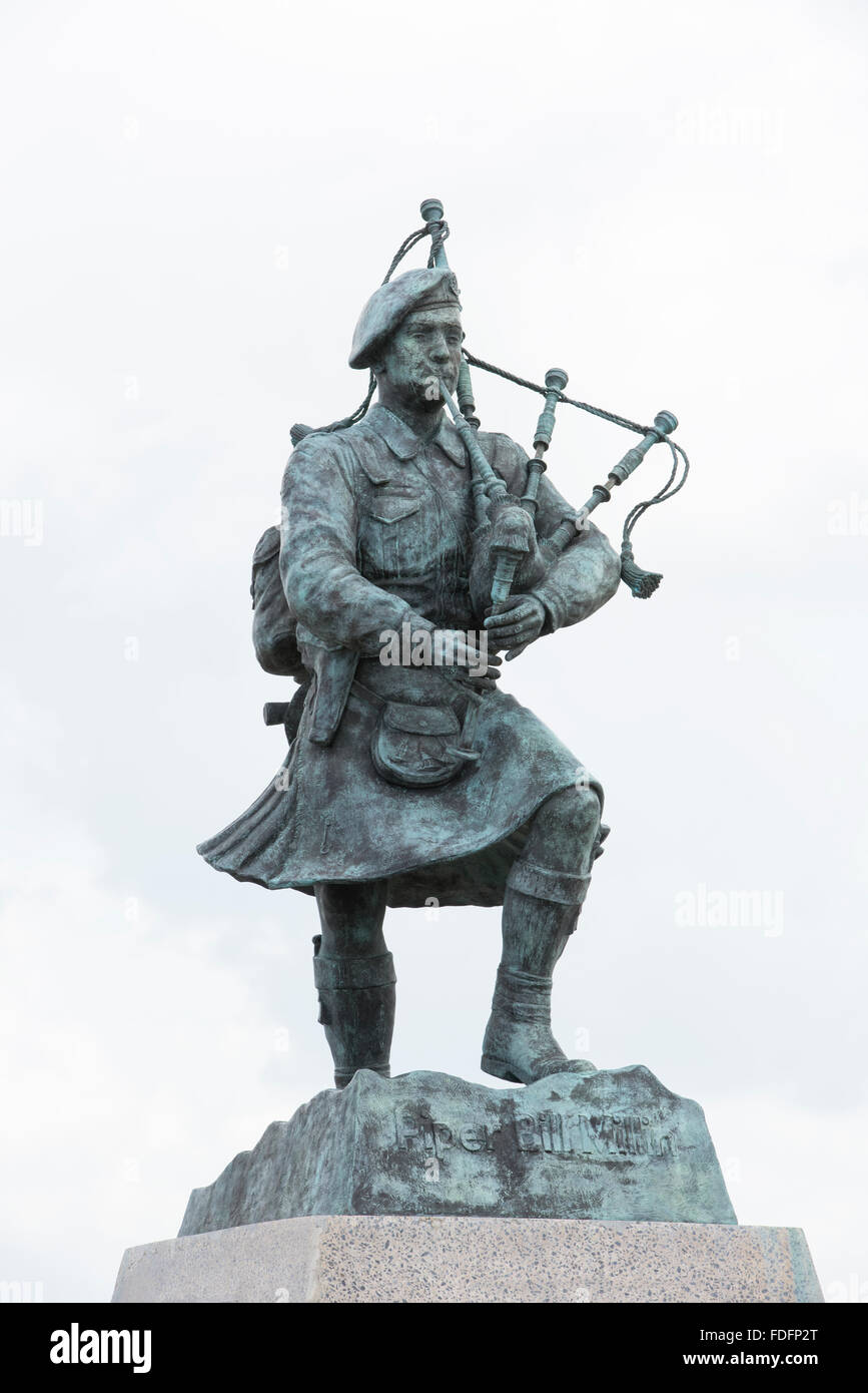 Statue De Bill Millin Banque d'image et photos - Alamy