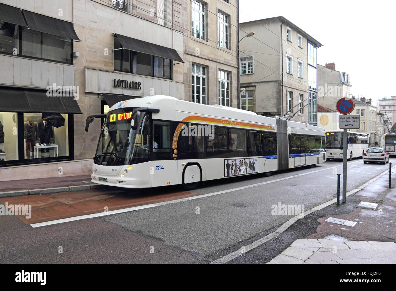 Les transports en bus et tramway, Limoges, France Photo Stock - Alamy