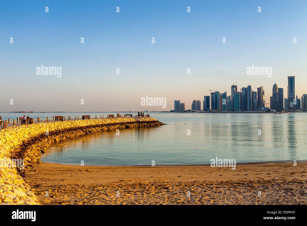 Doha qatar beach Banque de photographies et d’images à haute résolution ...