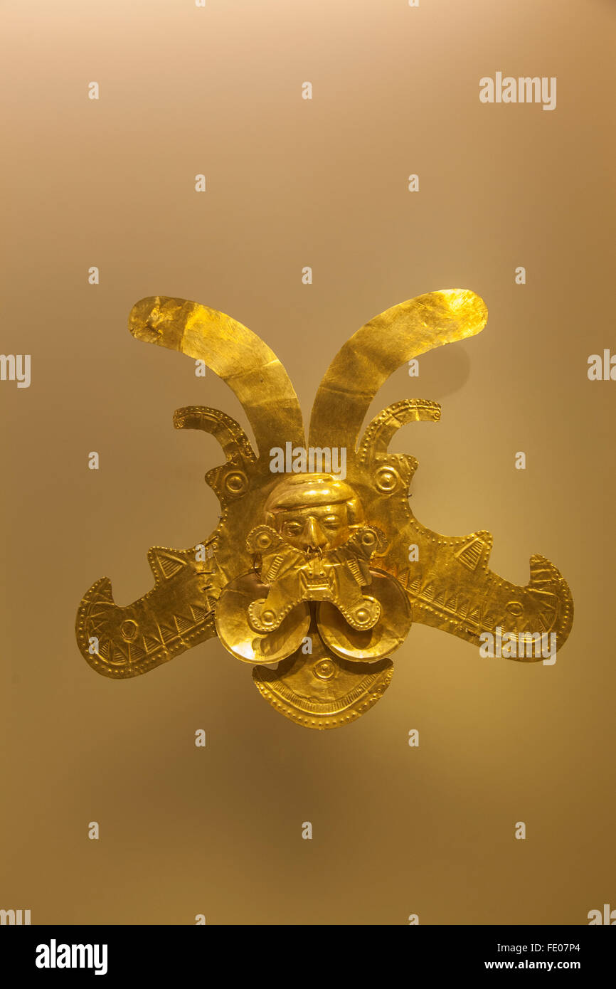 Objets exposés dans le Musée de l'or (el Museo del Oro) à Bogota ...