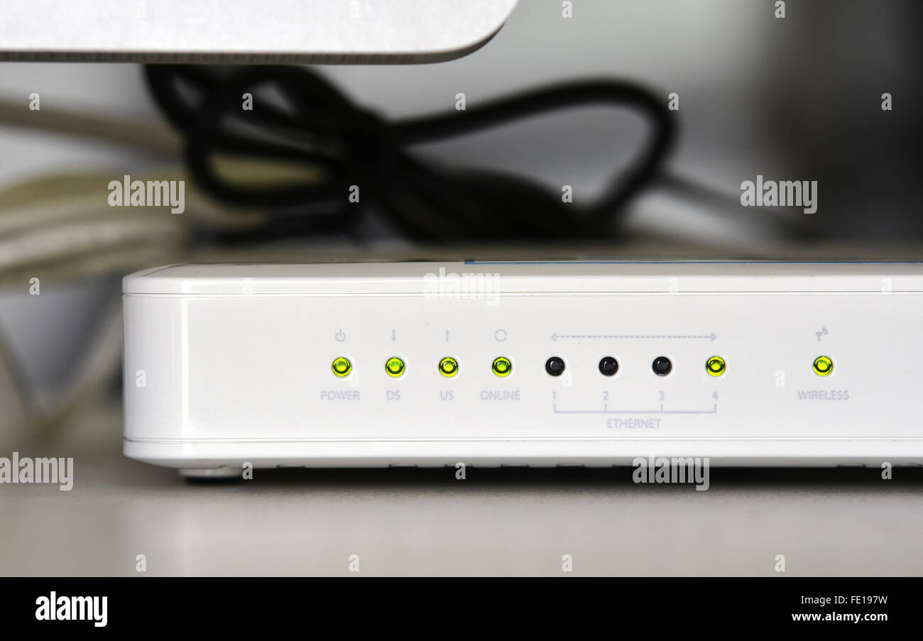 Modem adsl Banque de photographies et d’images à haute résolution - Alamy