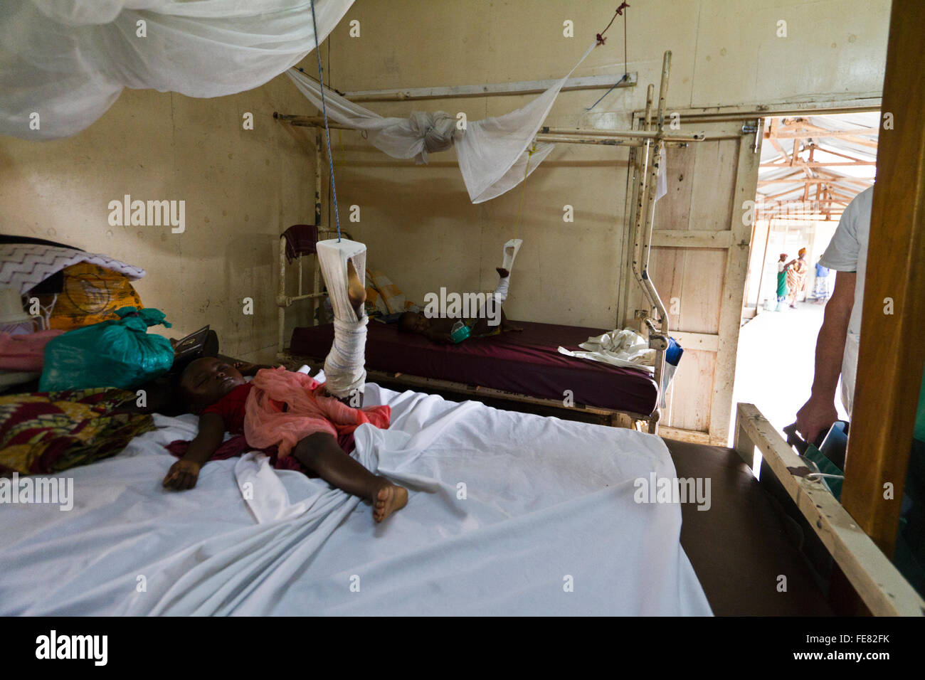 Fracture de la jambe Banque de photographies et d’images à haute ...