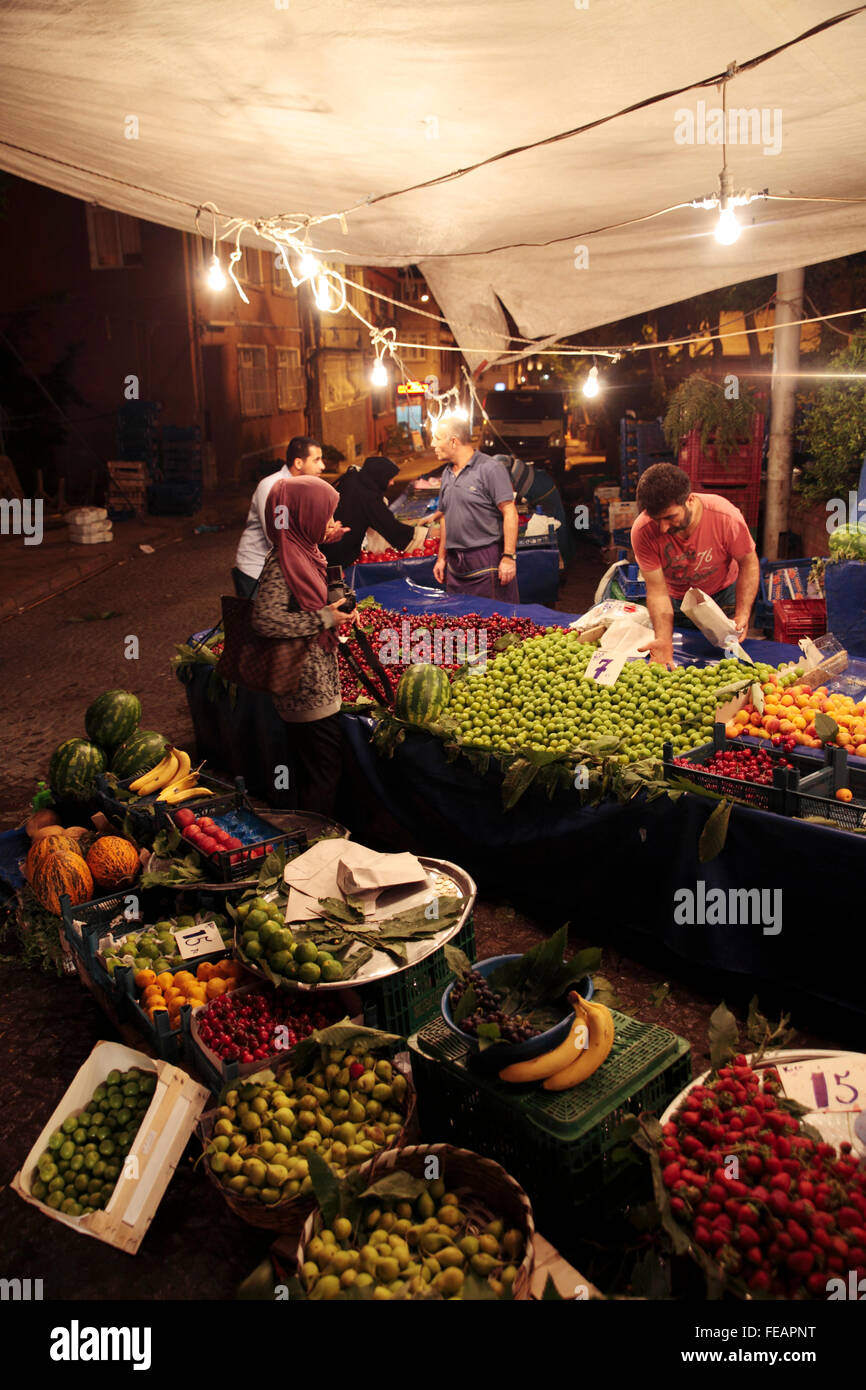 Marché de fruits et légumes Banque de photographies et d’images à haute ...