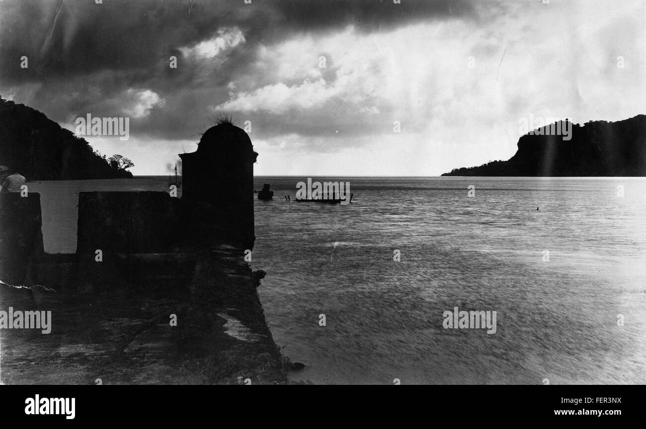 Cette image du scrapbook Panama de Milton Blackstone documente un ...