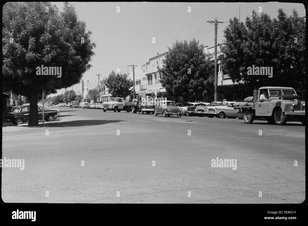 Cette photographie de février 1965 montre un moment important lors des ...