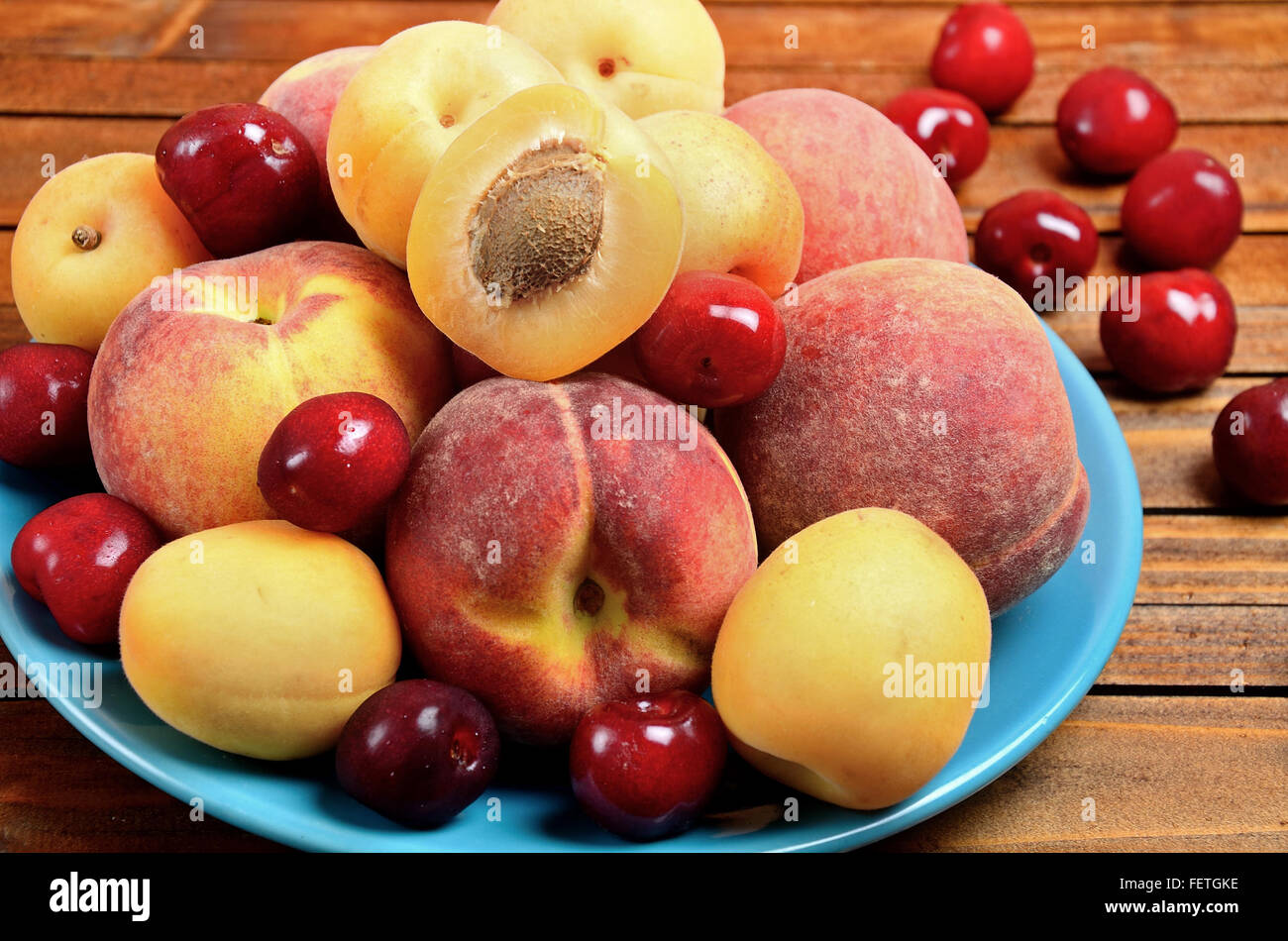 Fruits sur la table Banque de photographies et d’images à haute ...